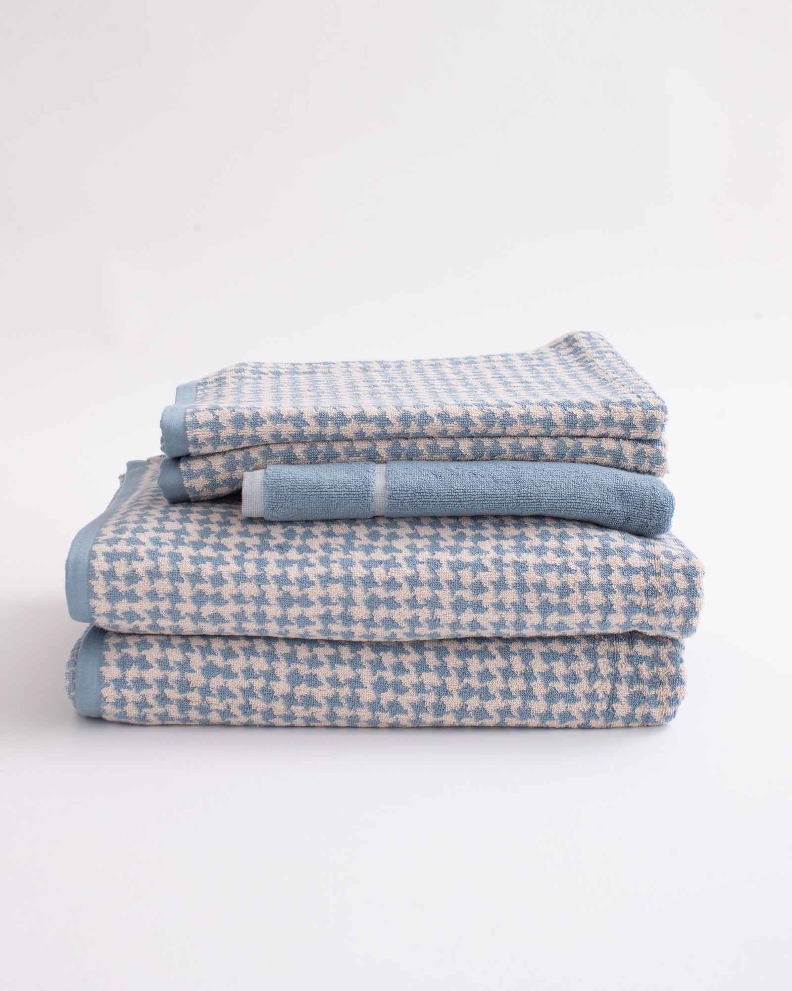 Large Towels – fridahworldwide