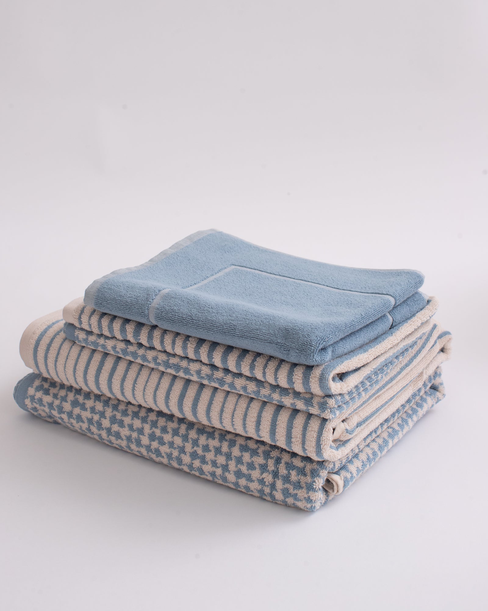 Large Towels – fridahworldwide